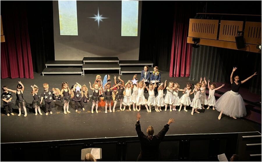 Upper Nursery and Reception Nativity | Notre Dame School